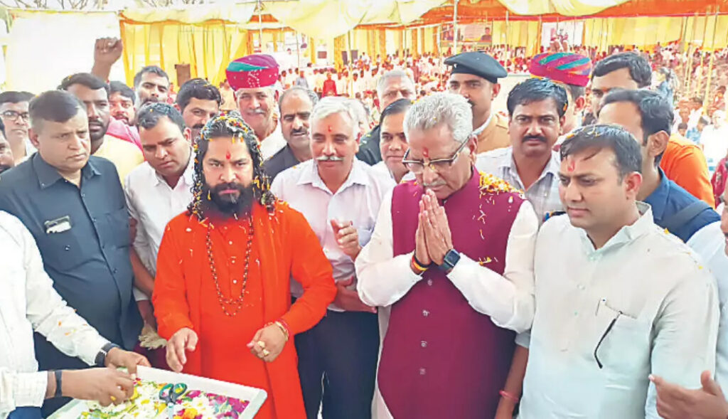 Om Mathur confident of BJP’s strong comeback in Chhattisgarh, met ...